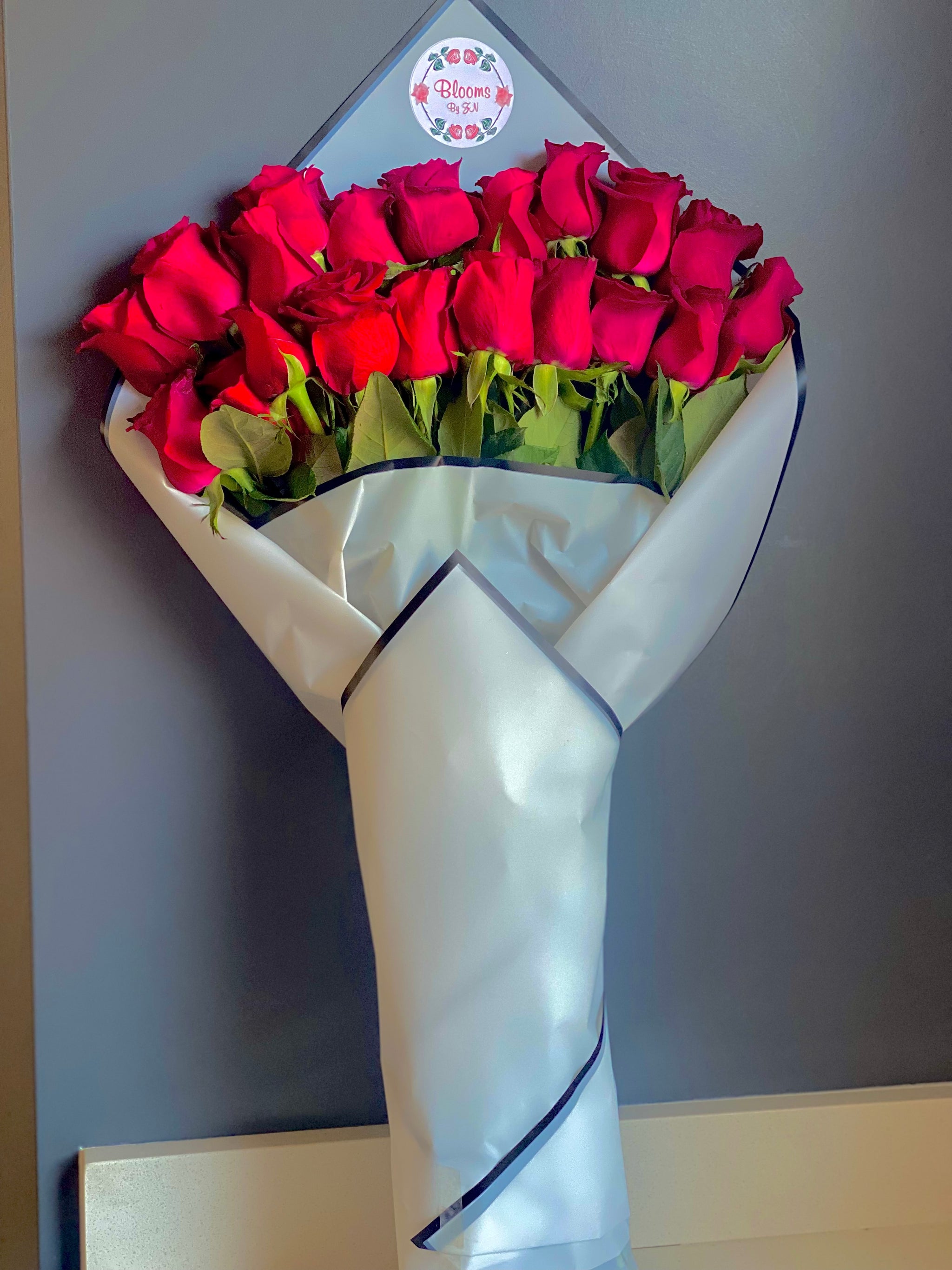 Long Stem Roses – Blooms By ZN